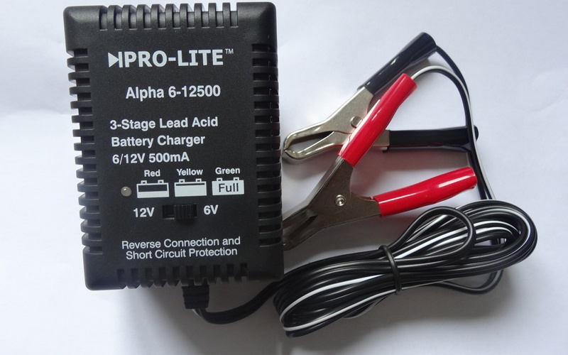 AC12005- 6v/12v 500mA Dual Battery Charger